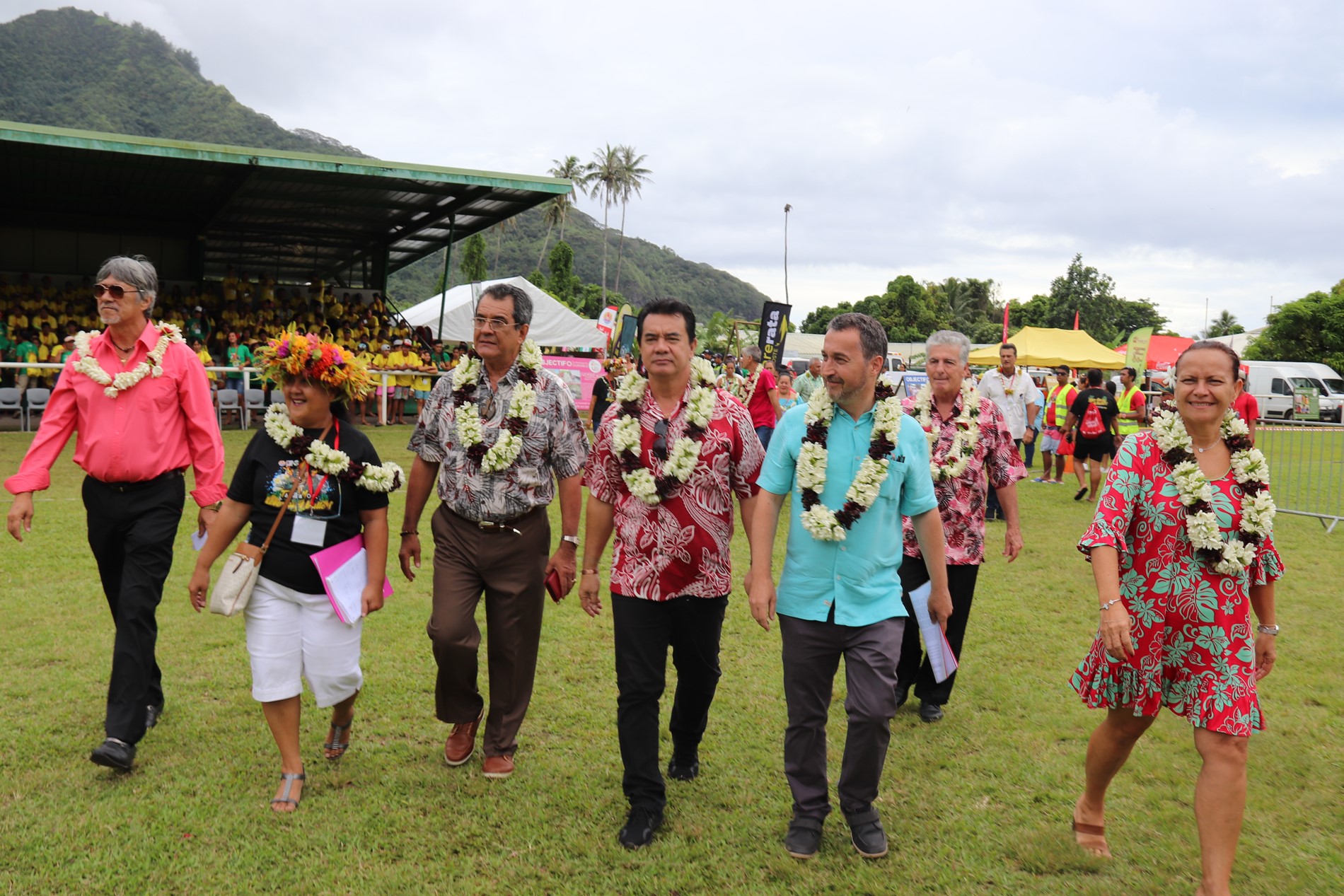 M. John TOROMONA aux côtés du Président du Pays lors de sa visite ...