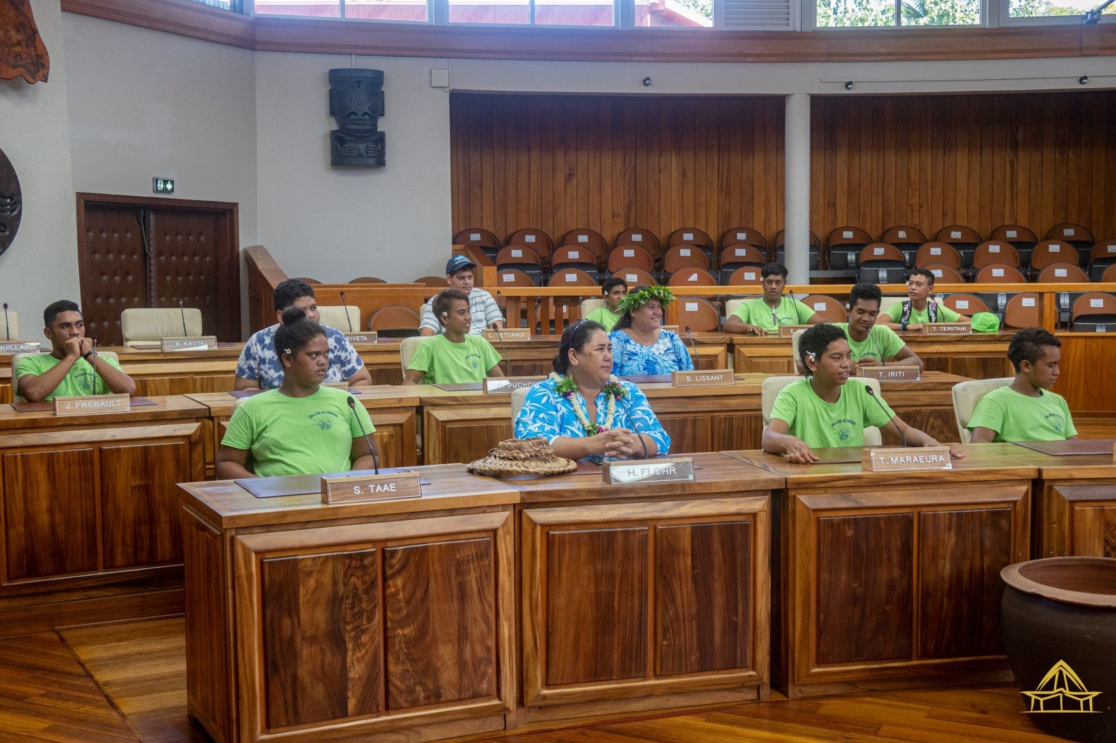 Visite guidée pour une classe de 3ème du collège de Makemo - Assemblée ...